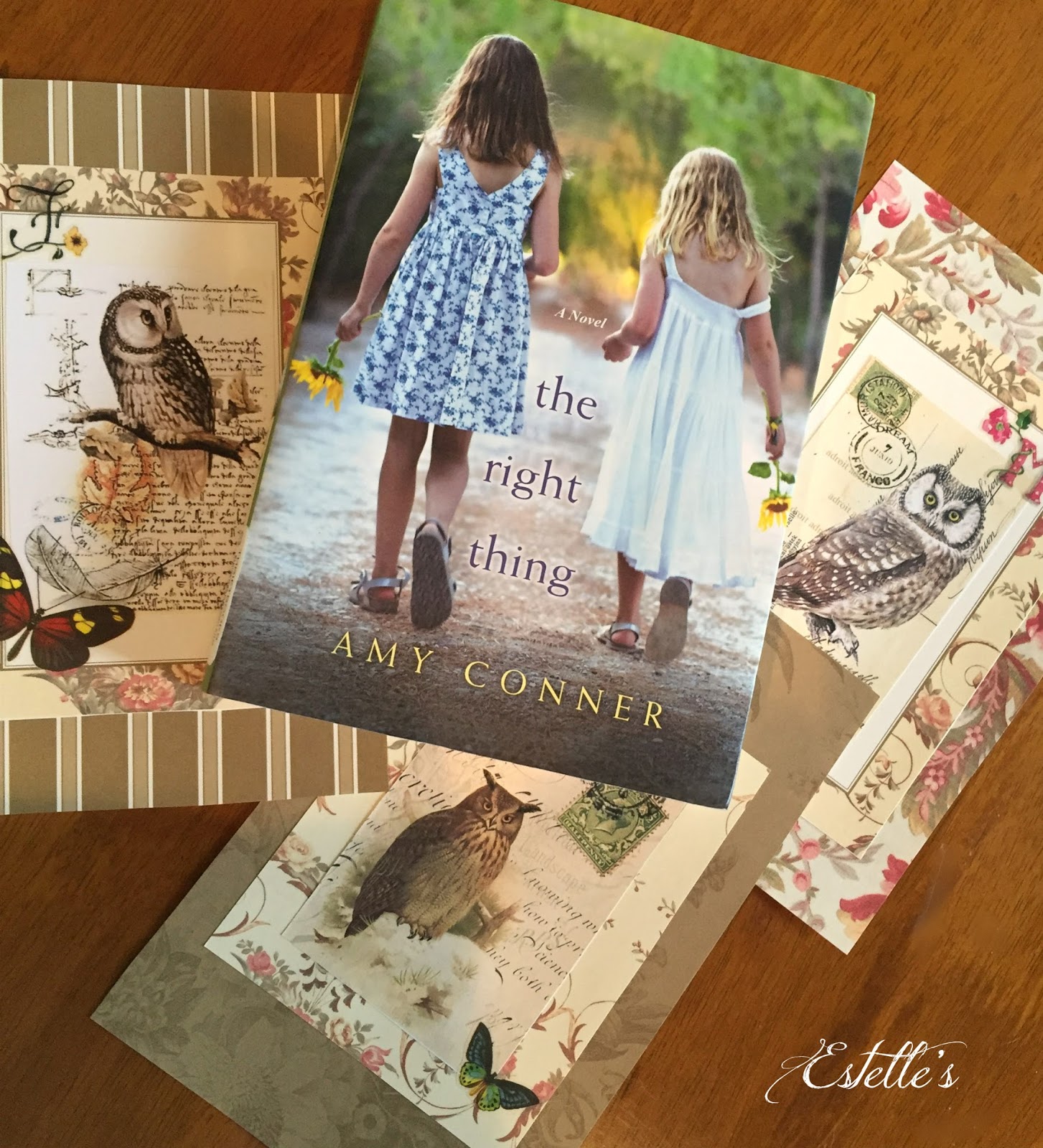 Estelle's: SUMMER READS....SAVE MY PLACE IN THE READING CORNER!
