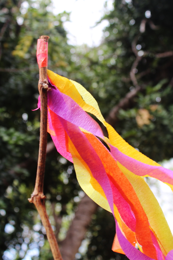 scrumdilly-do!: crepe paper wind catchers