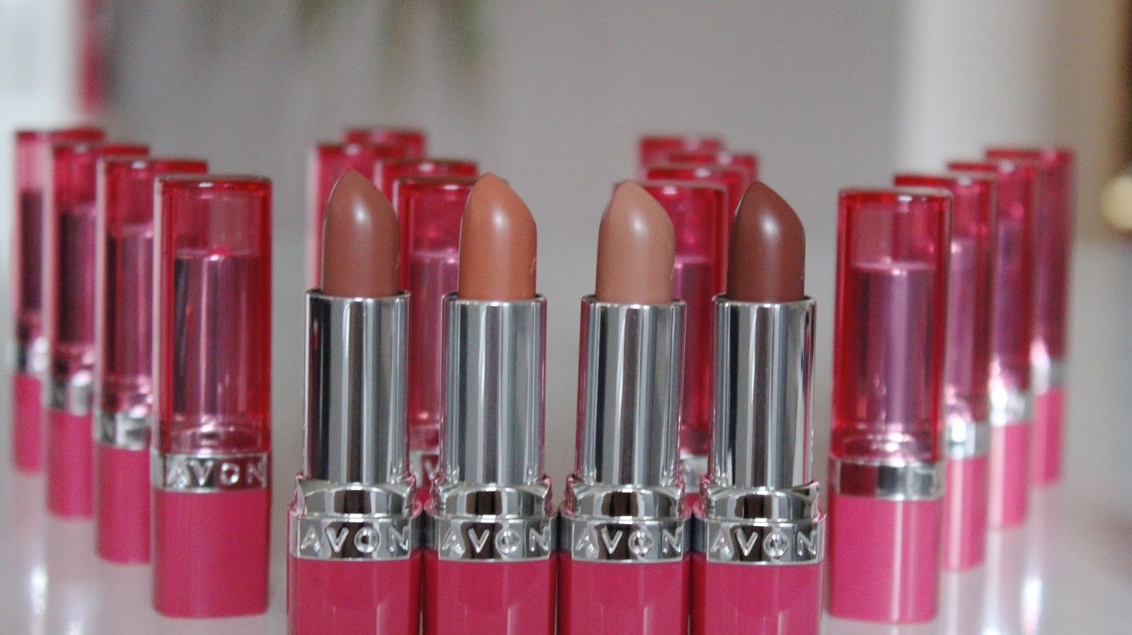 Avon Ultra Colour Absolute ruževi - sve nijanse swatchevi - MAKEUP ARENA