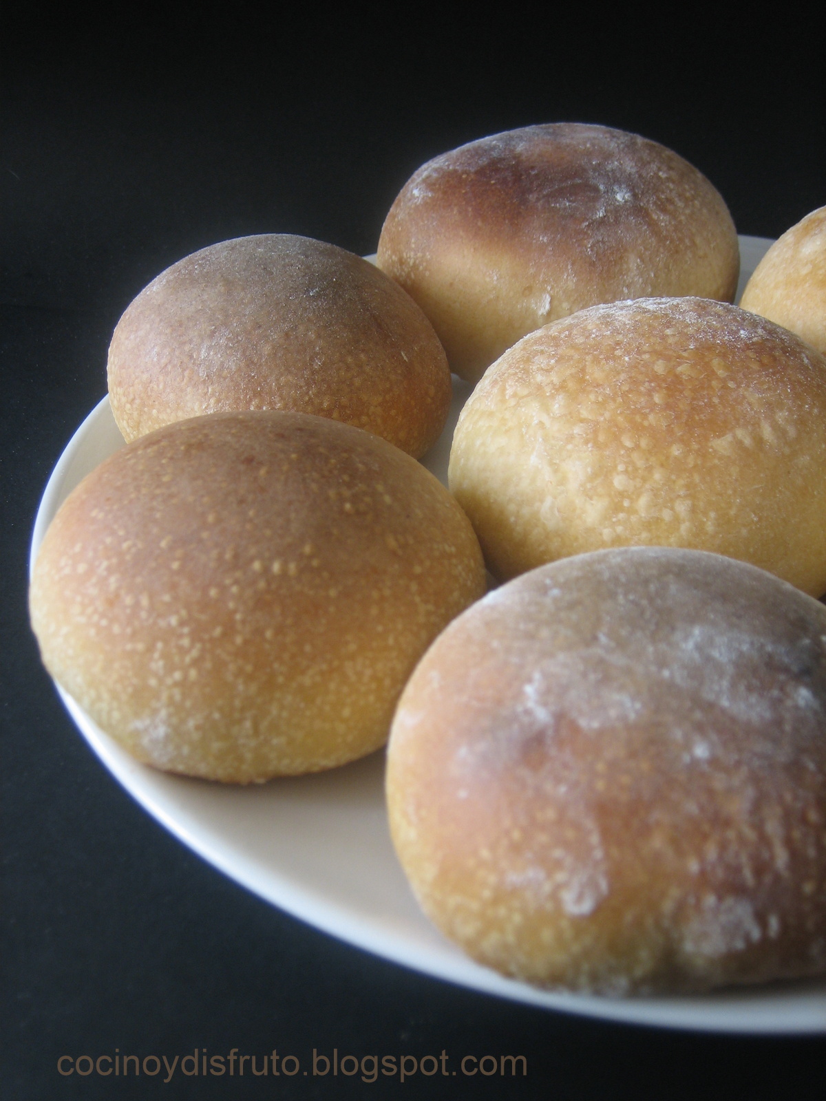 cocino y disfruto: BOLLITOS DE PAN A LA NARANJA CON CHOCOLATE Y ACEITE ...