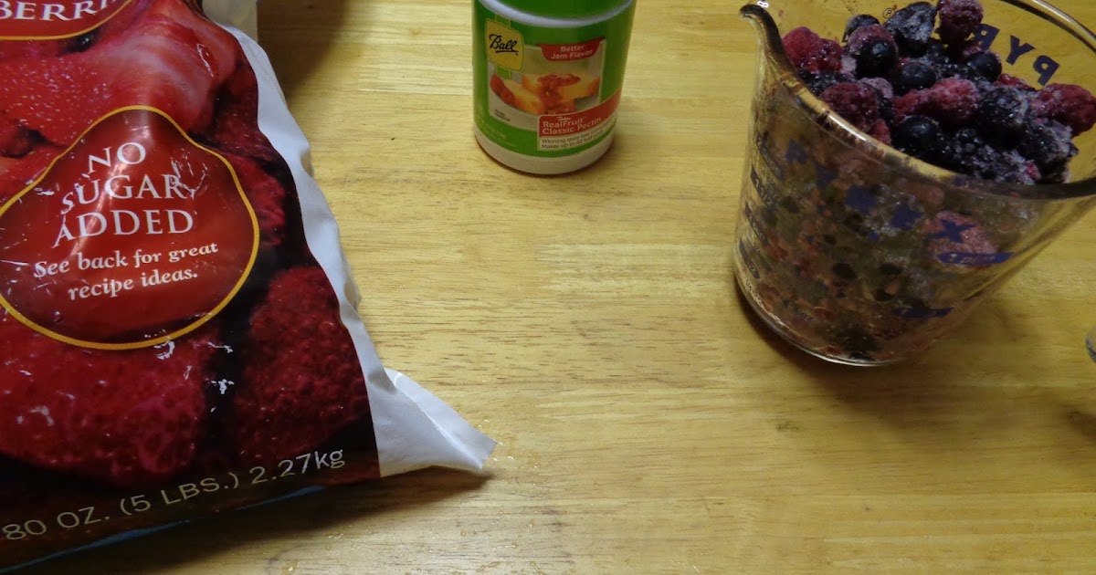 Yankee-Belle Cafe: Ruthy's Homemade Four-Berry Jam