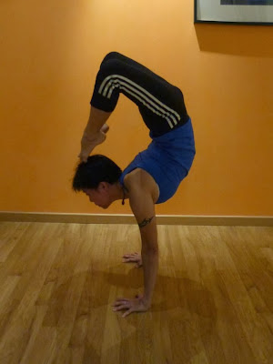 Scorpion Pose : A Beginners Guide |Walking On Sunshine @ Surya Yoga