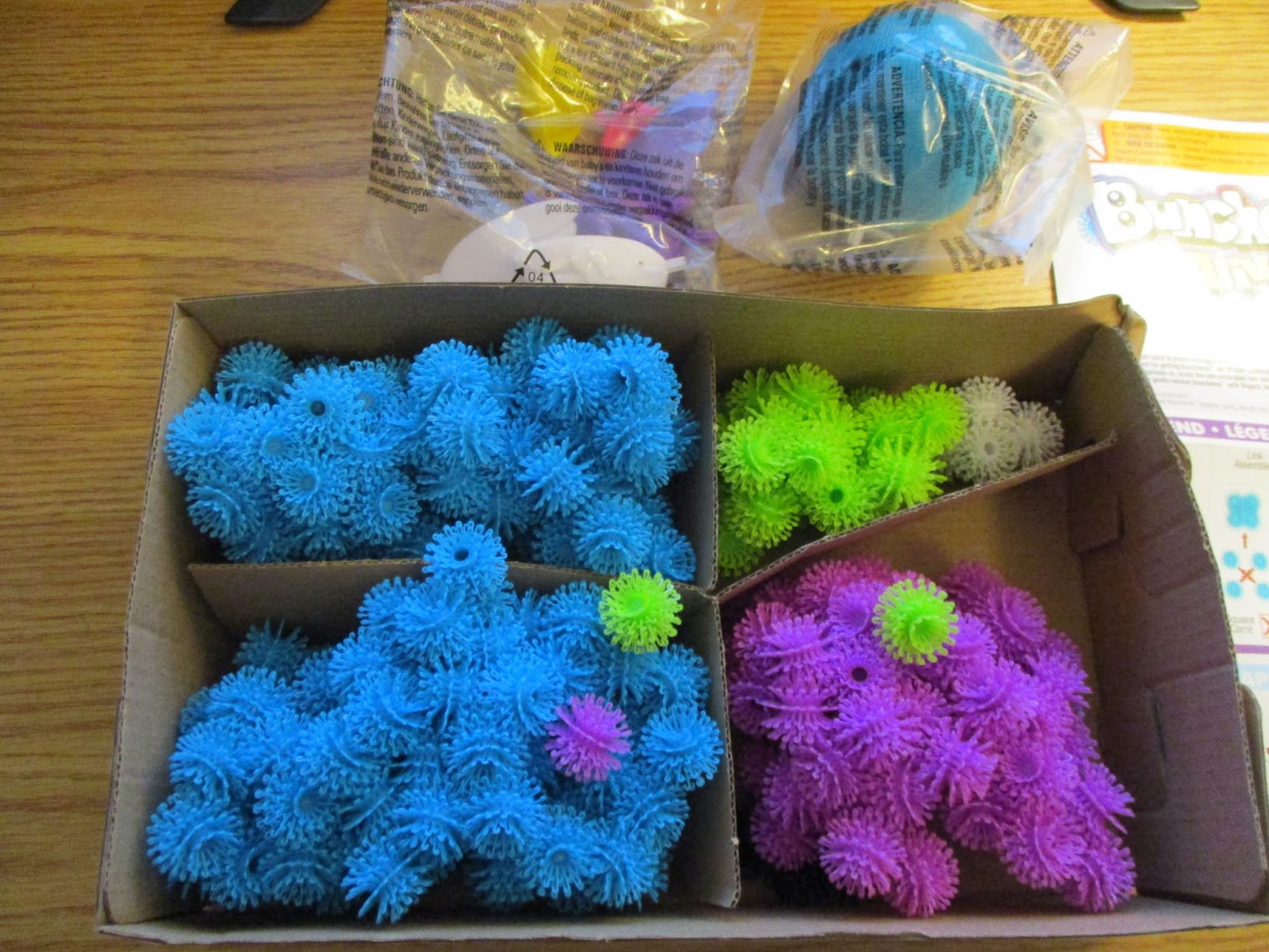 Missy's Product Reviews : Bunchems! Alive!