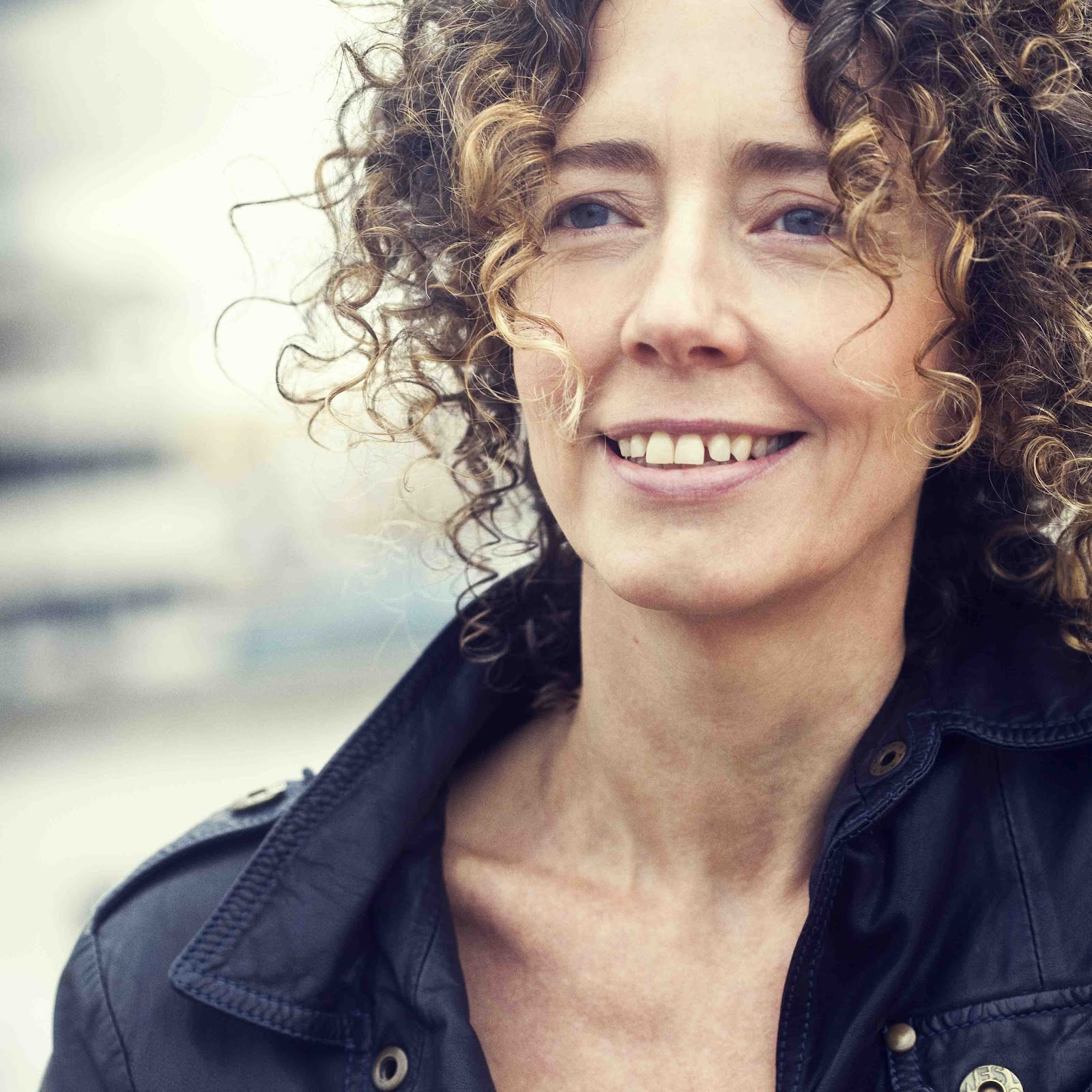 Cantemos como quien respira: OLGA ROMÁN 1 - LOS INICIOS. UNA VOZ QUE ...