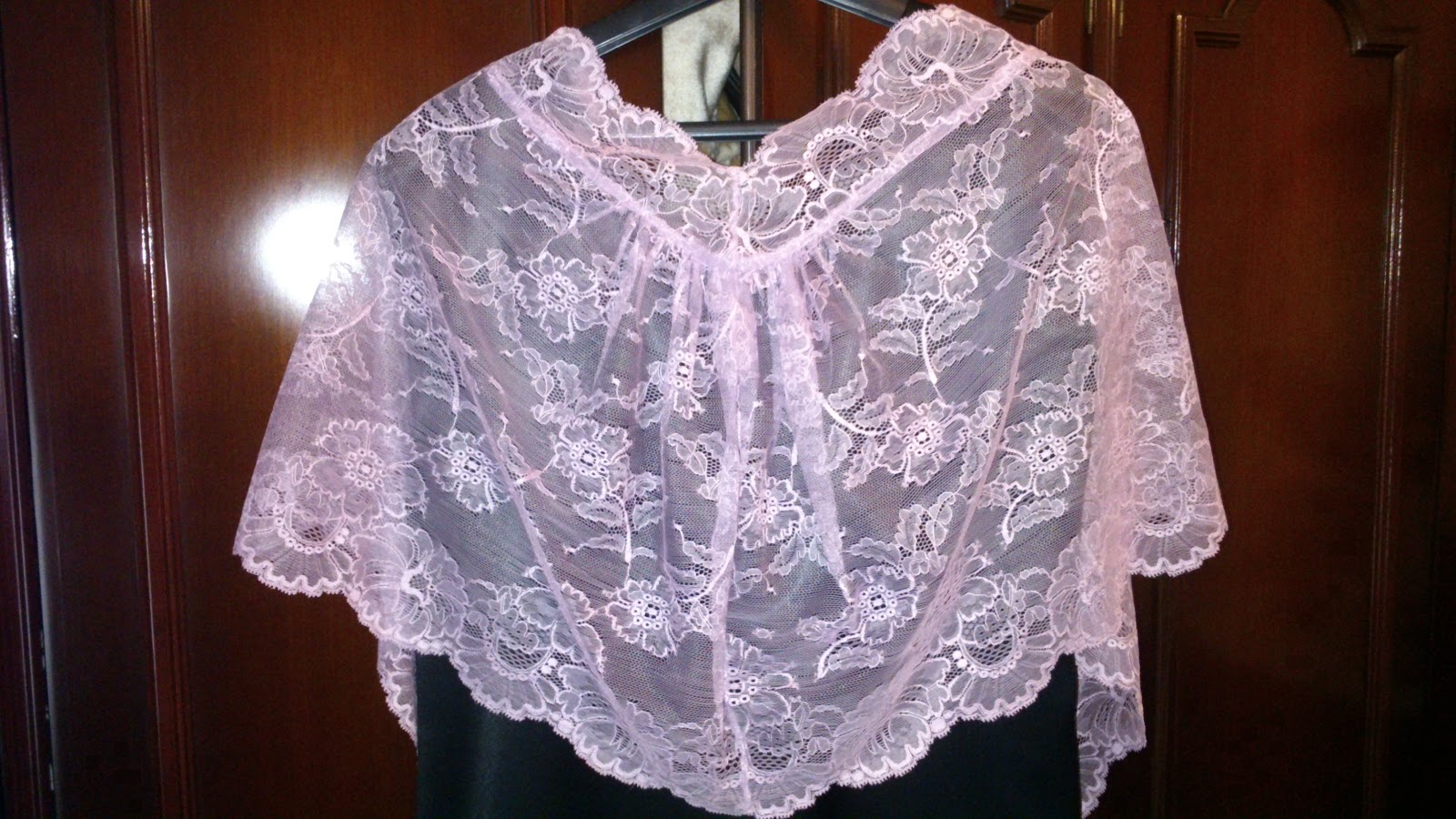 Manualidades Abuelita: CHAL DE ENCAJE