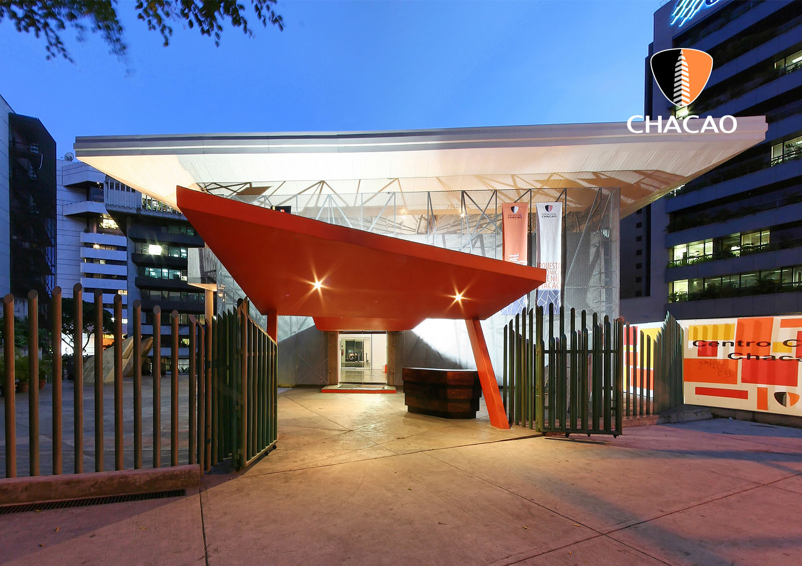 CULTURA INDÍGENA YANOMAMI: Teatro Municipal de Chacao, Caracas Distrito ...