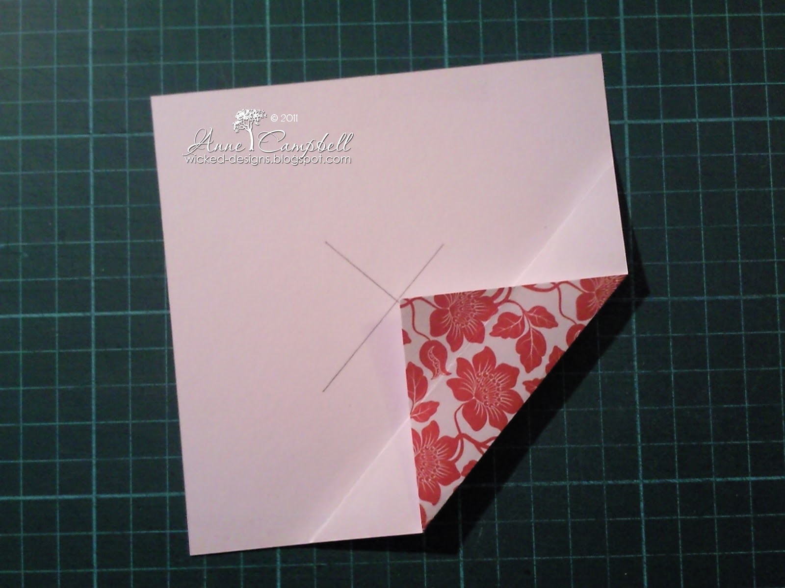Wicked Designs: Tutorial - No Glue Box