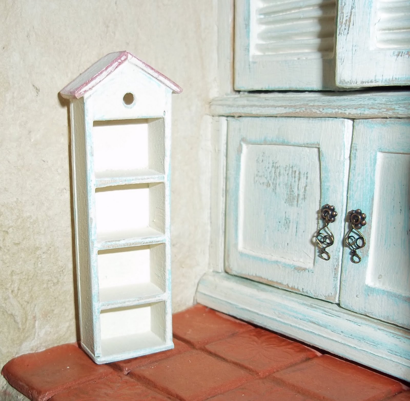 nataliegayleminiatures: Mini shelf unit