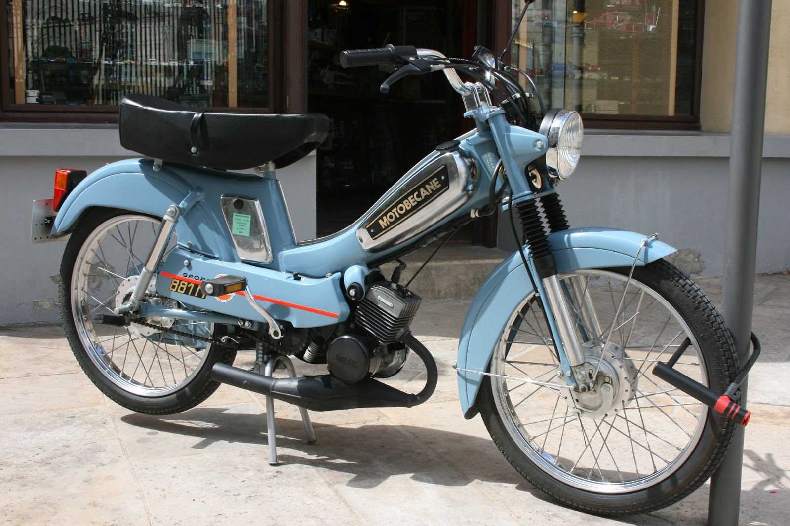 L'Oeil Americain, mon cybercarnet: Mobylette Motobecane 881M - Superbe ...