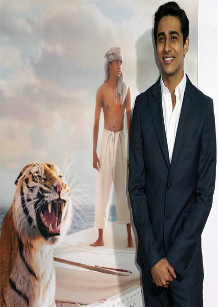 Suraj Sharma Biography - Age, Facts, Childhood, Family & More