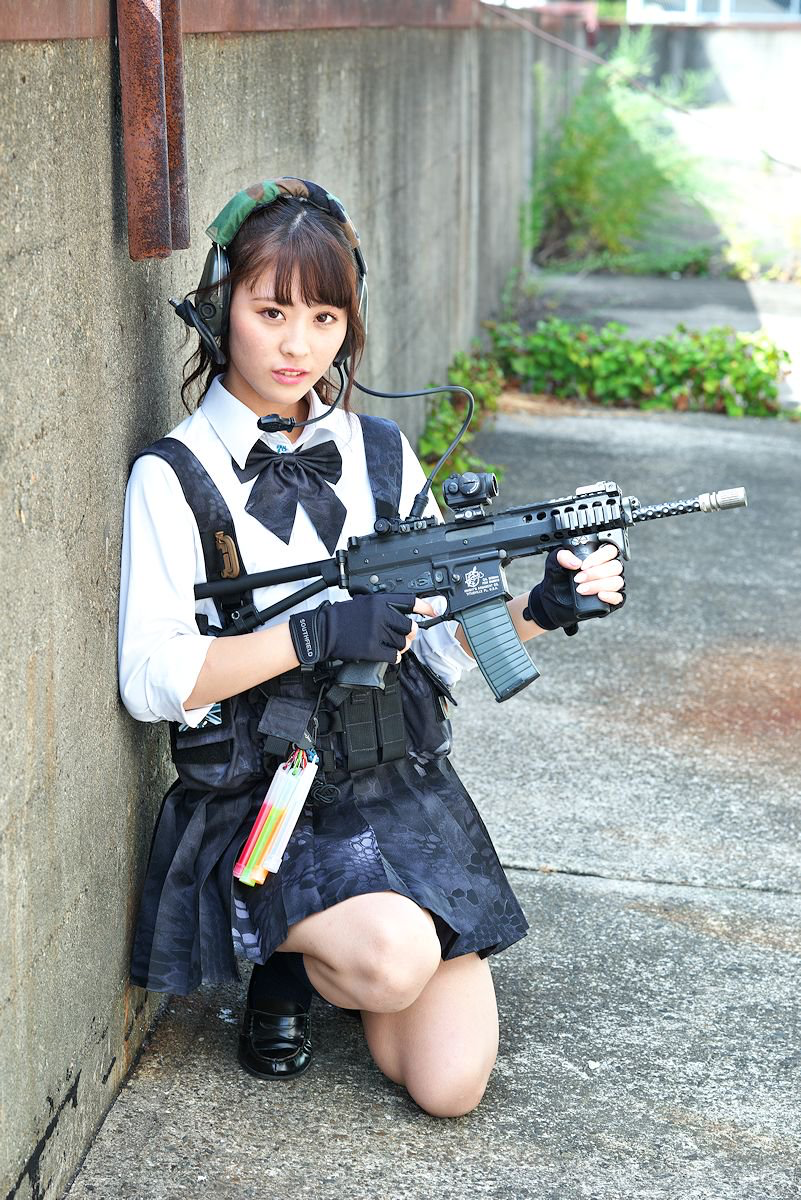 Amazing WTF Facts: Cute Asian Girls With Guns - Japanese Cosplay Armed ...