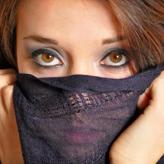 RAYMOND-PAPARAZZI: Caitling Alexa ( photo Raymond-Paparazzi )