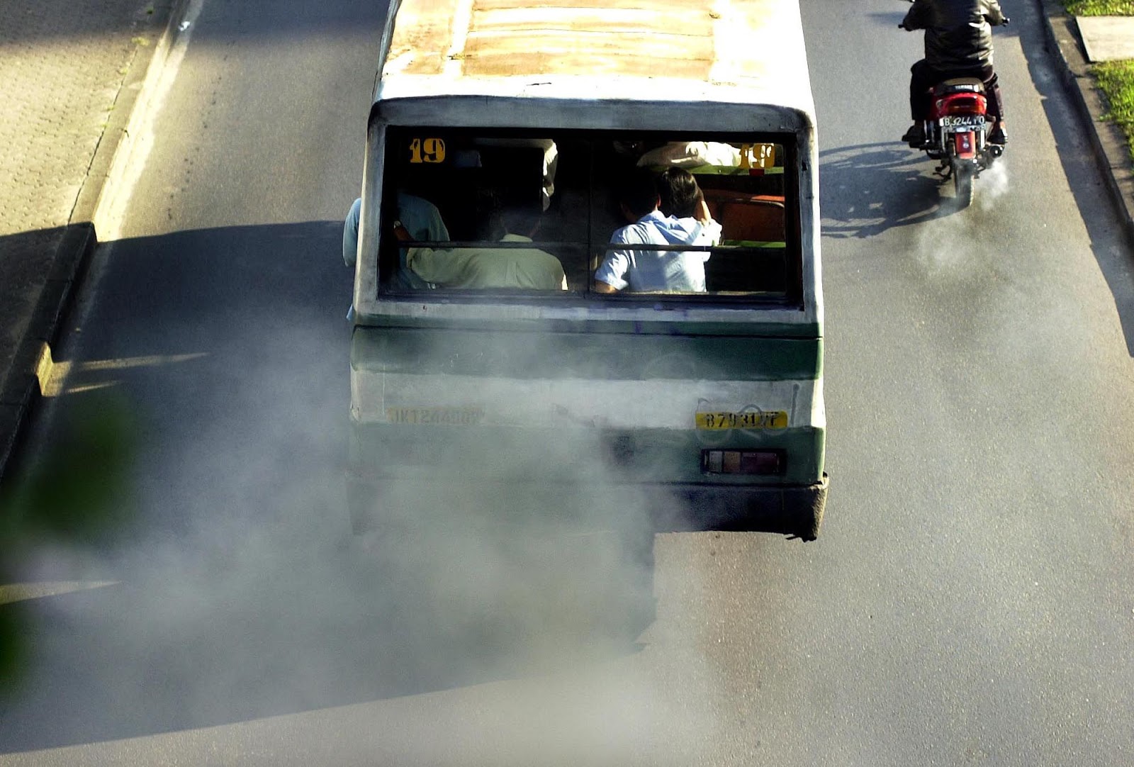 Bahaya Asap Kendaraan Bagi Kesehatan | Tips Menghilangkan Jerawat