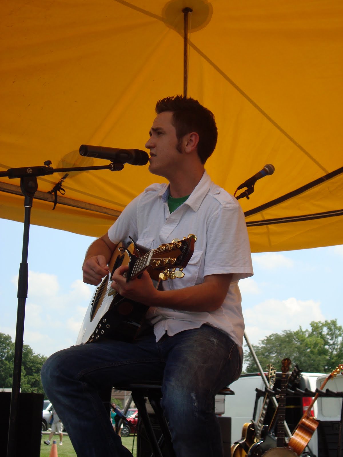 Aaron Kelly Official Street Team - #1 Aaron Support Site!