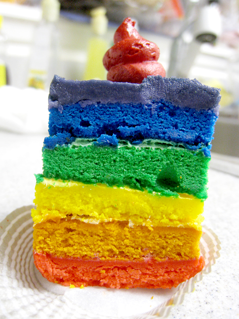 The Colorful White: Colorful Cake