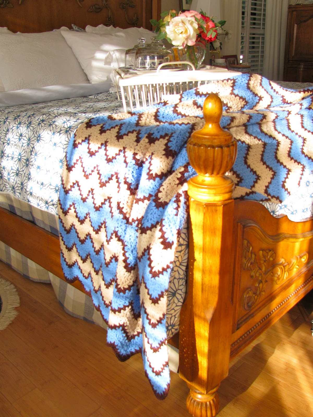 MAY DAYS: Bedroom Makeover with Craig's List Bed