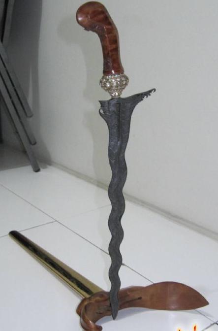 Javanese Keris "Traditional Weapon with Mistical Power" ~ Travelling ...