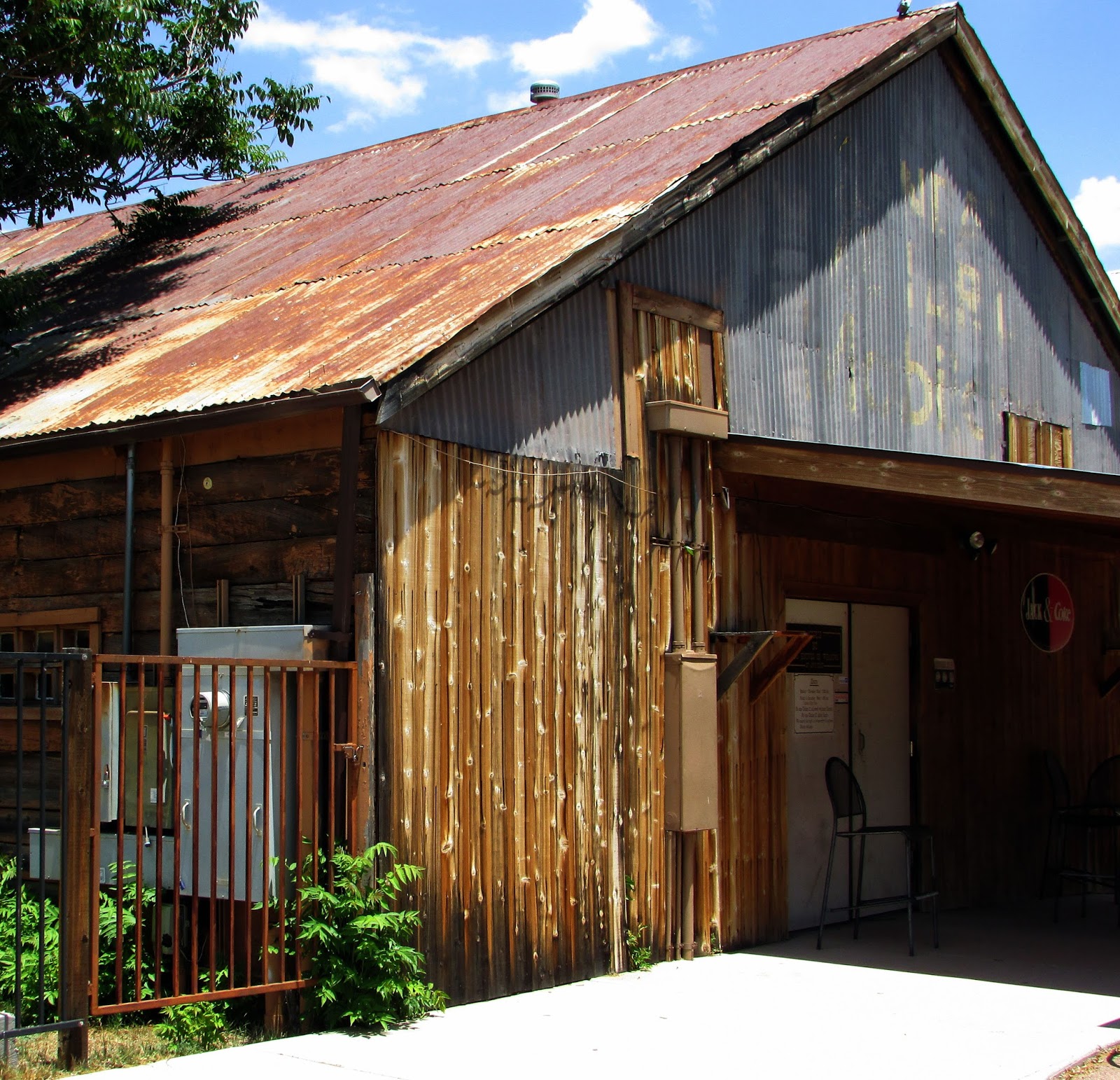 Payson: Oxbow Inn & Saloon