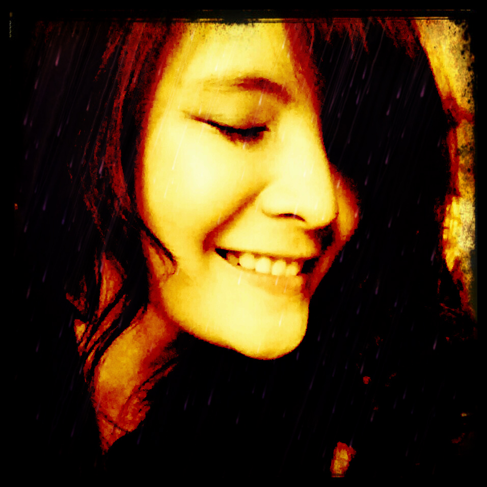 Goresan Sketsa Sonya: SONYA PANDARMAWAN