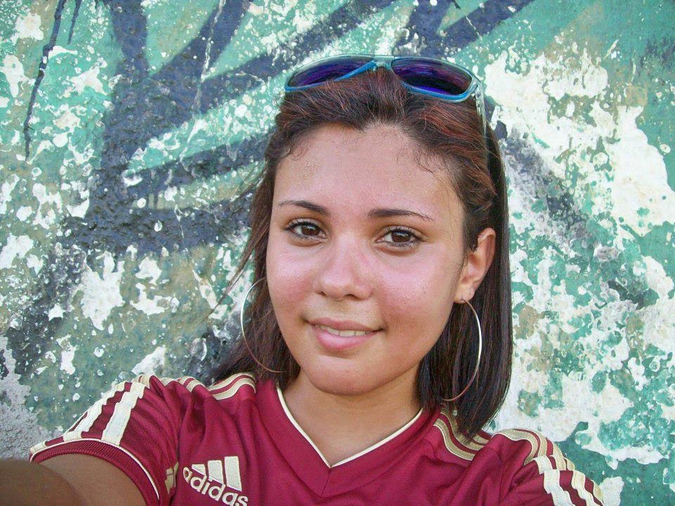 Best Selfy Contest: Marcelle Lira Best Selfy of the Year