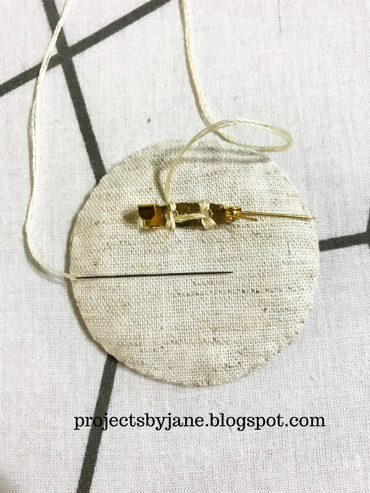How to sew an embroidered fabric brooch | Projects by Jane