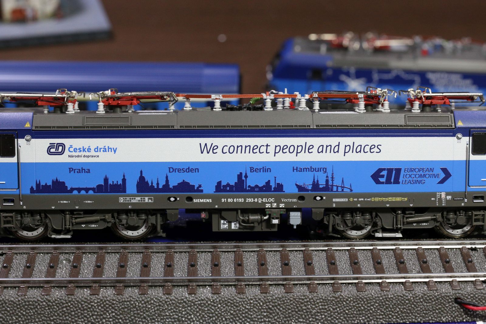 プリントに関して最近Rocoはドイツのフォーラムでも色々言われている通りクオリティが下がってる模様。