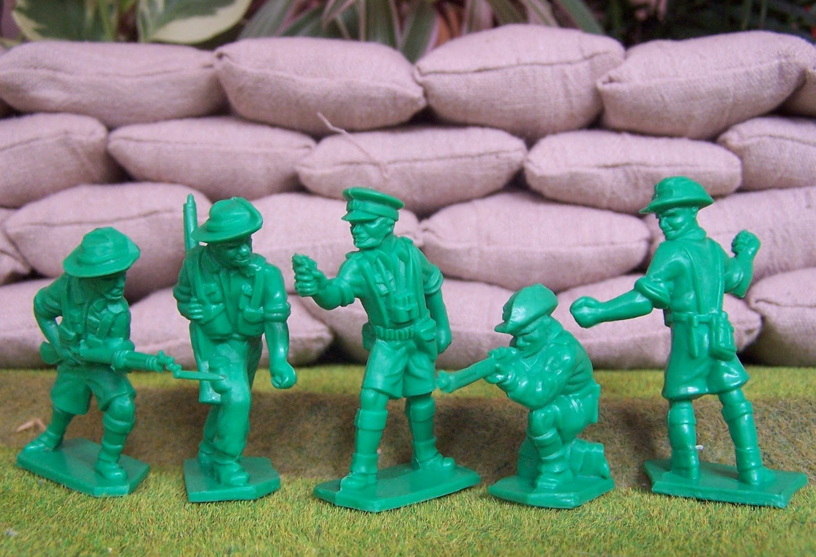 WWII Plastic Toy Soldiers: Timpo - Toy Soldiers