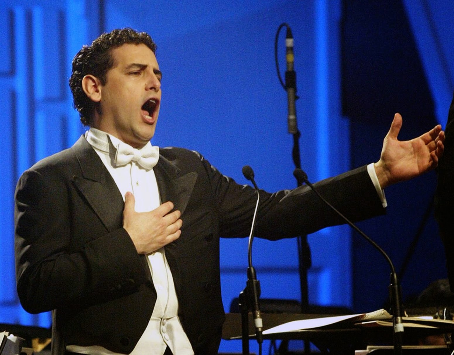 Jesus Antonio Medina: Nueva generación de Tenores (2-2)