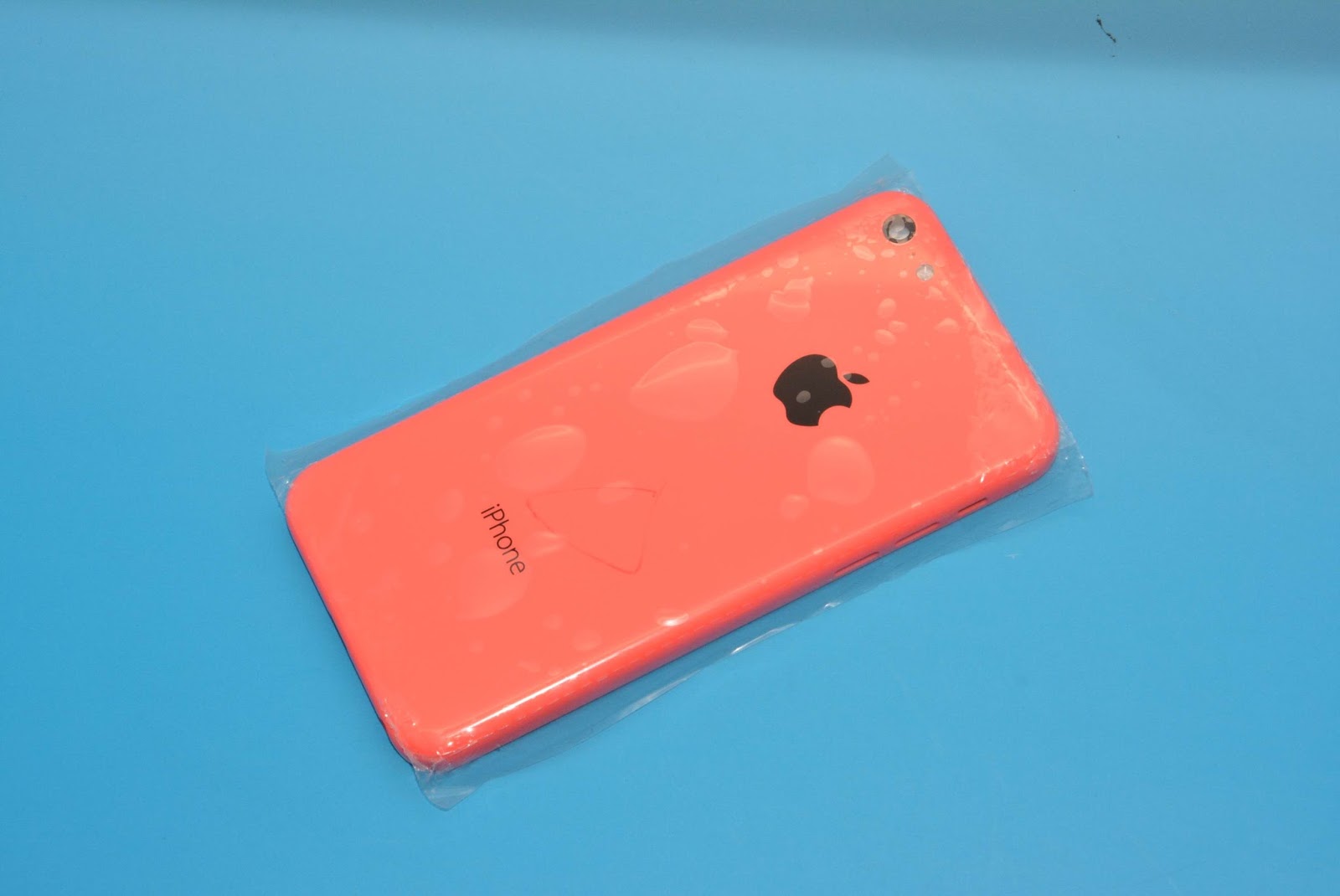 Link Camp: A Super-Gallery of iPhone 5C Back Housings, Buttons, and More!