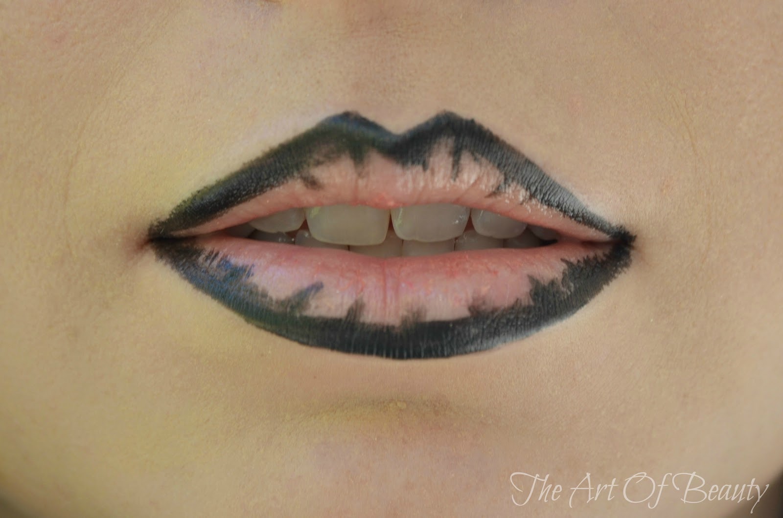 The Art Of Beauty Sexy Vampire Lips