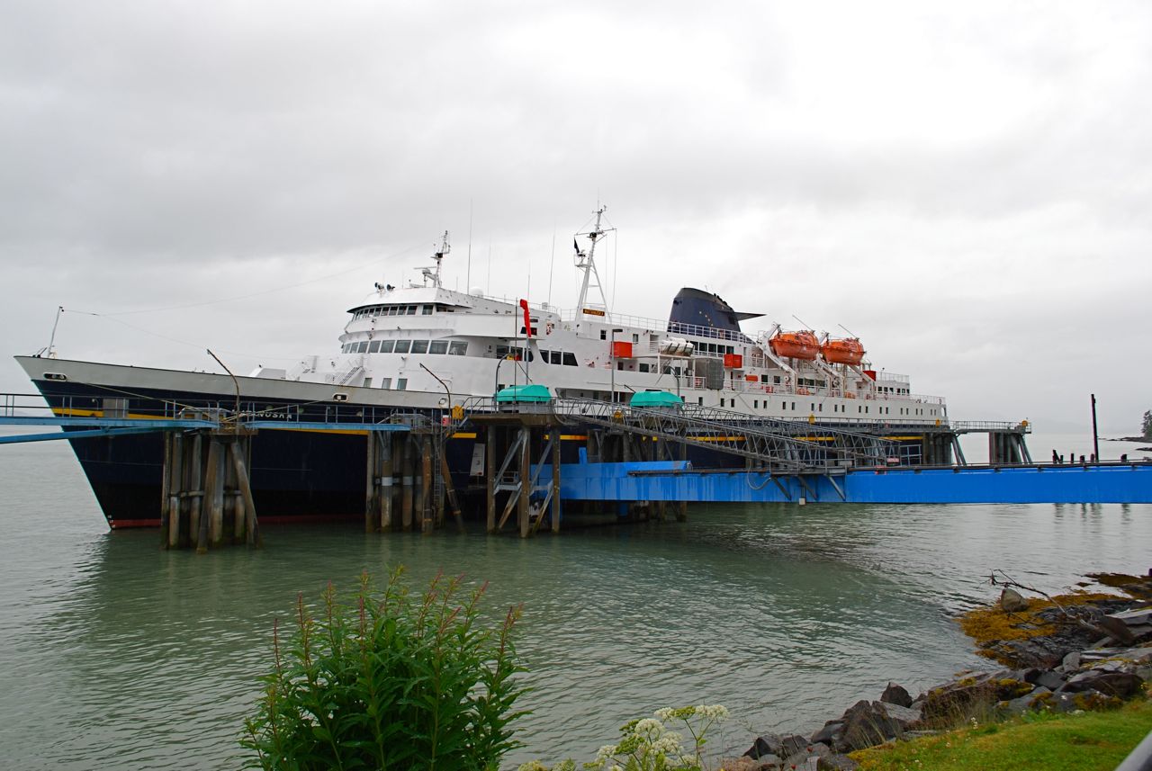 See beauty, wherever you go...: on the road (and the ferry)