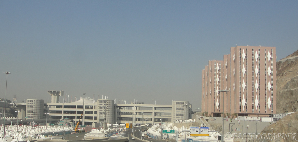 TEMPAT MELONTAR JUMRAH ~ KBIH WF