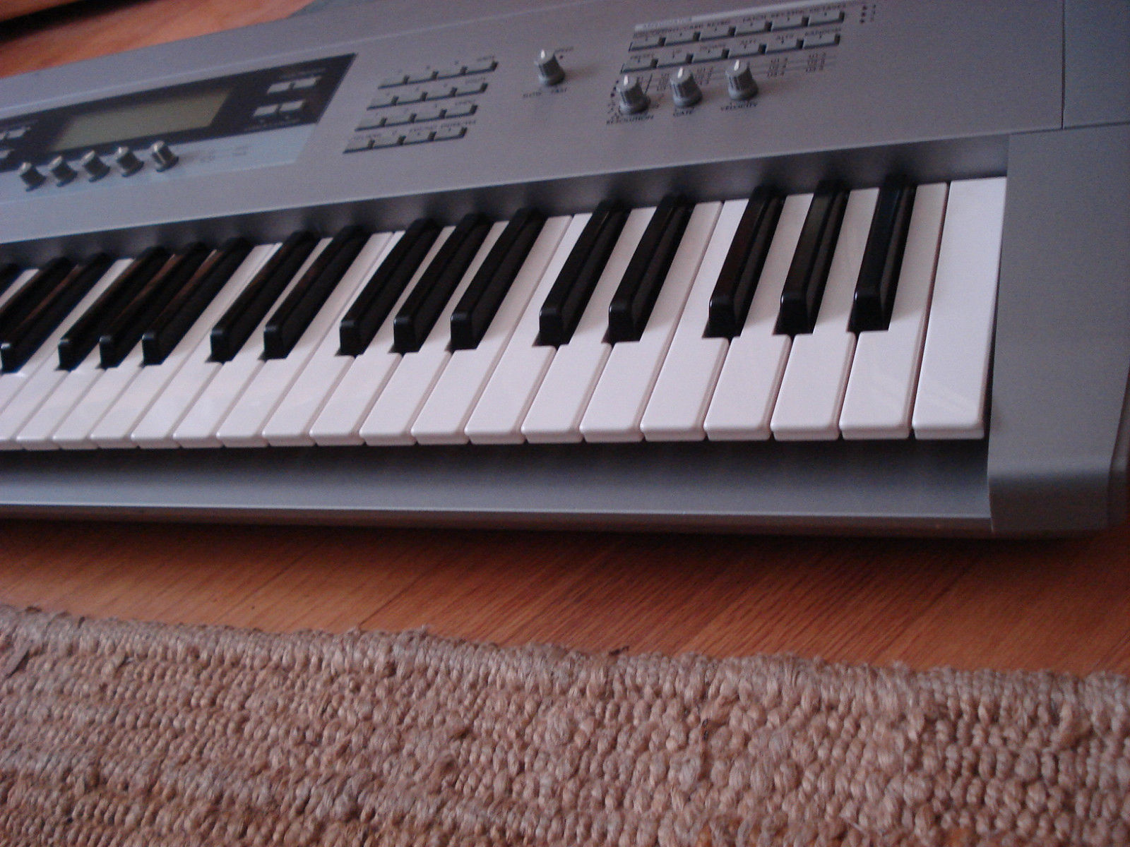 MATRIXSYNTH: KORG Z1 Keyboard Synthesizer