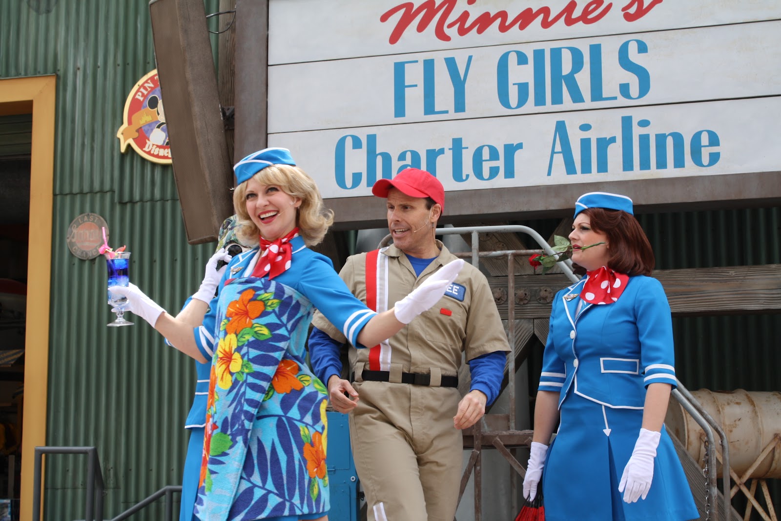 The Mouse Minute (Formerly Brad's Everything Disney Blog): Minnie's Fly ...