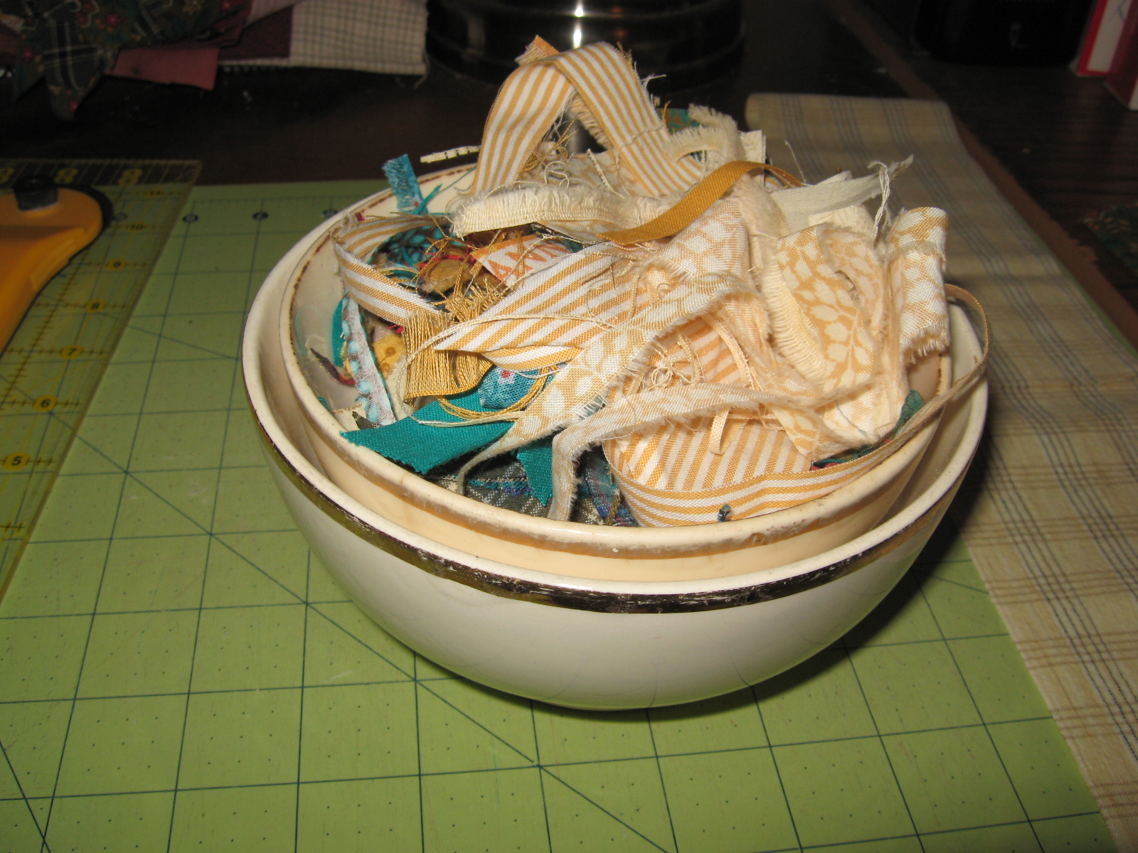 joy for grace: Scrap Bowls