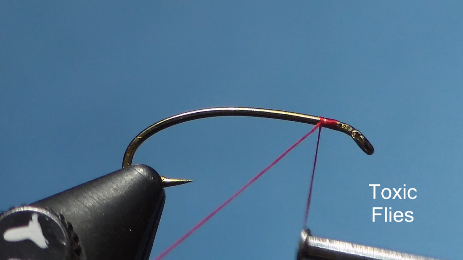 Fly Patterns: Blood worm Midge