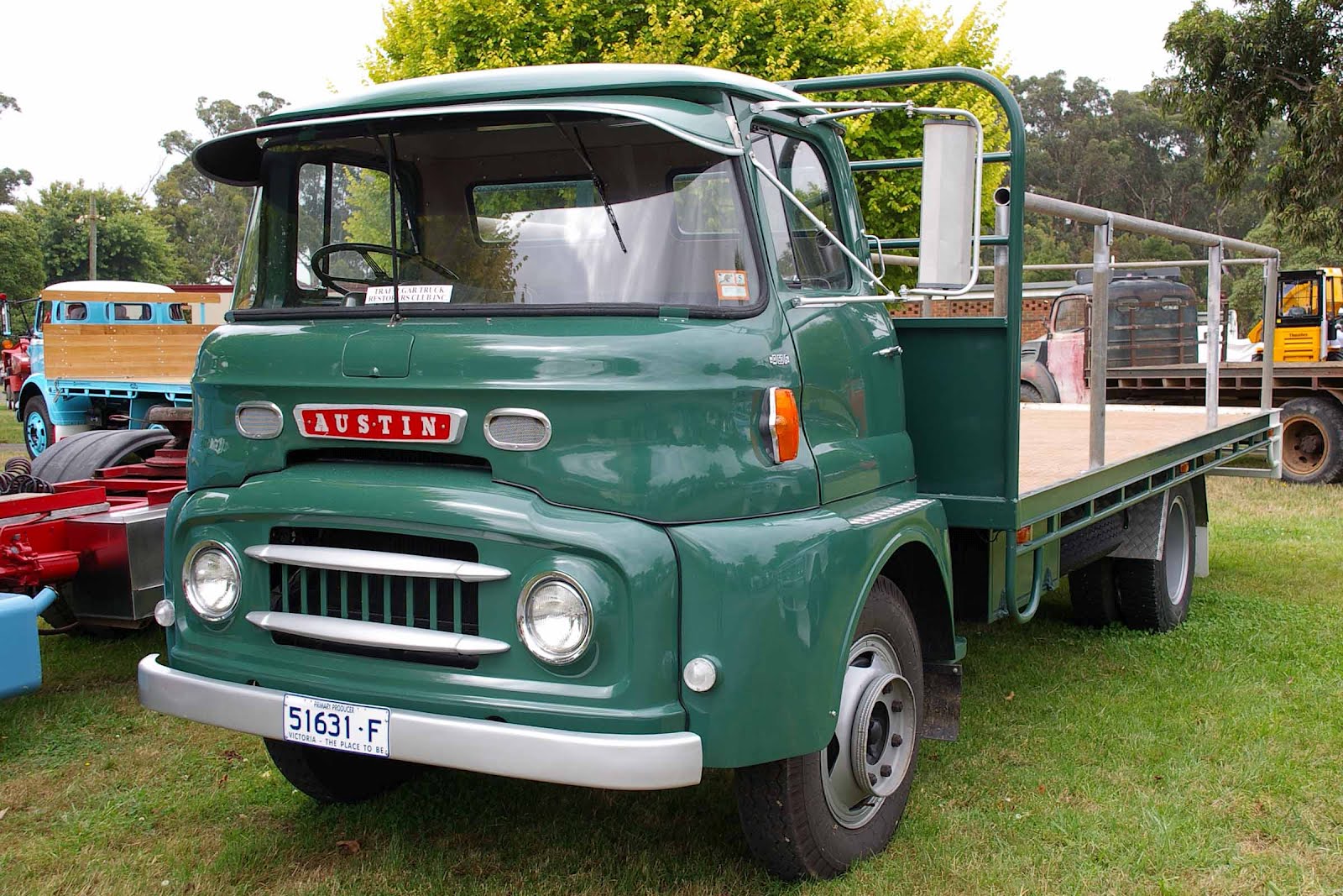 Historic Trucks: Trucks in Action 2012 - Atkinson to GMC