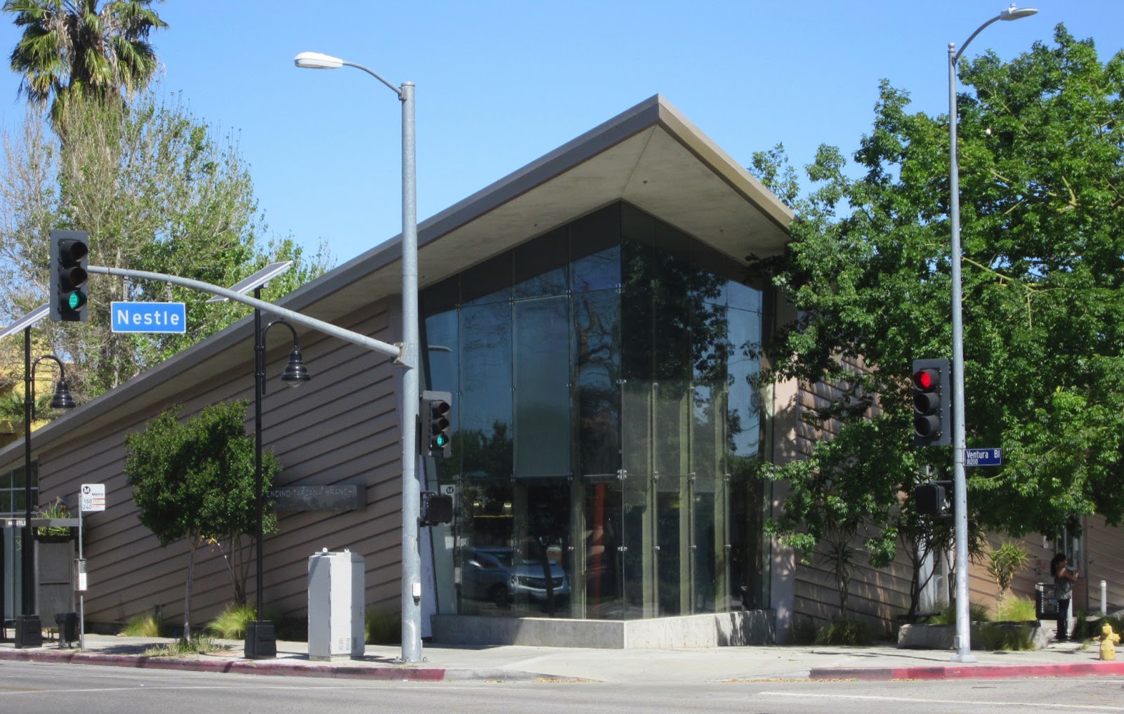 The Museum of the San Fernando Valley: VENTURA BLVD ON DAY 17