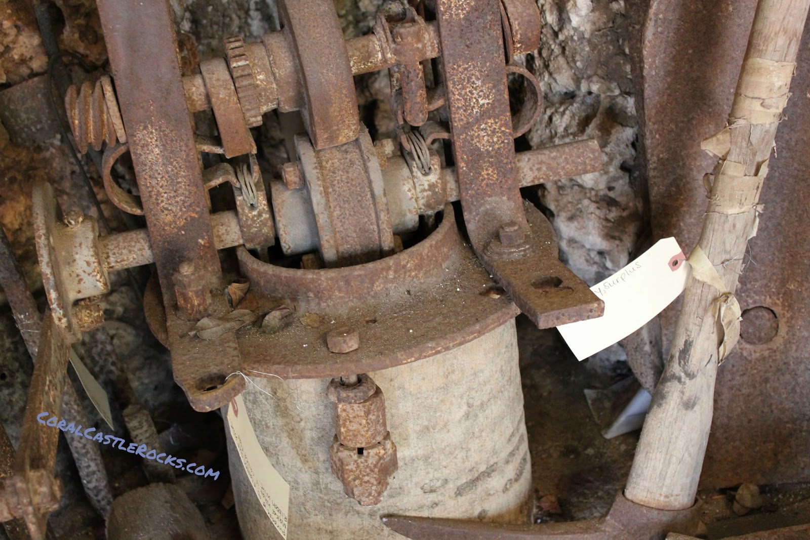 Weird Machines of Edward Leedskalnin - Bizarre tools at Coral Castle ...