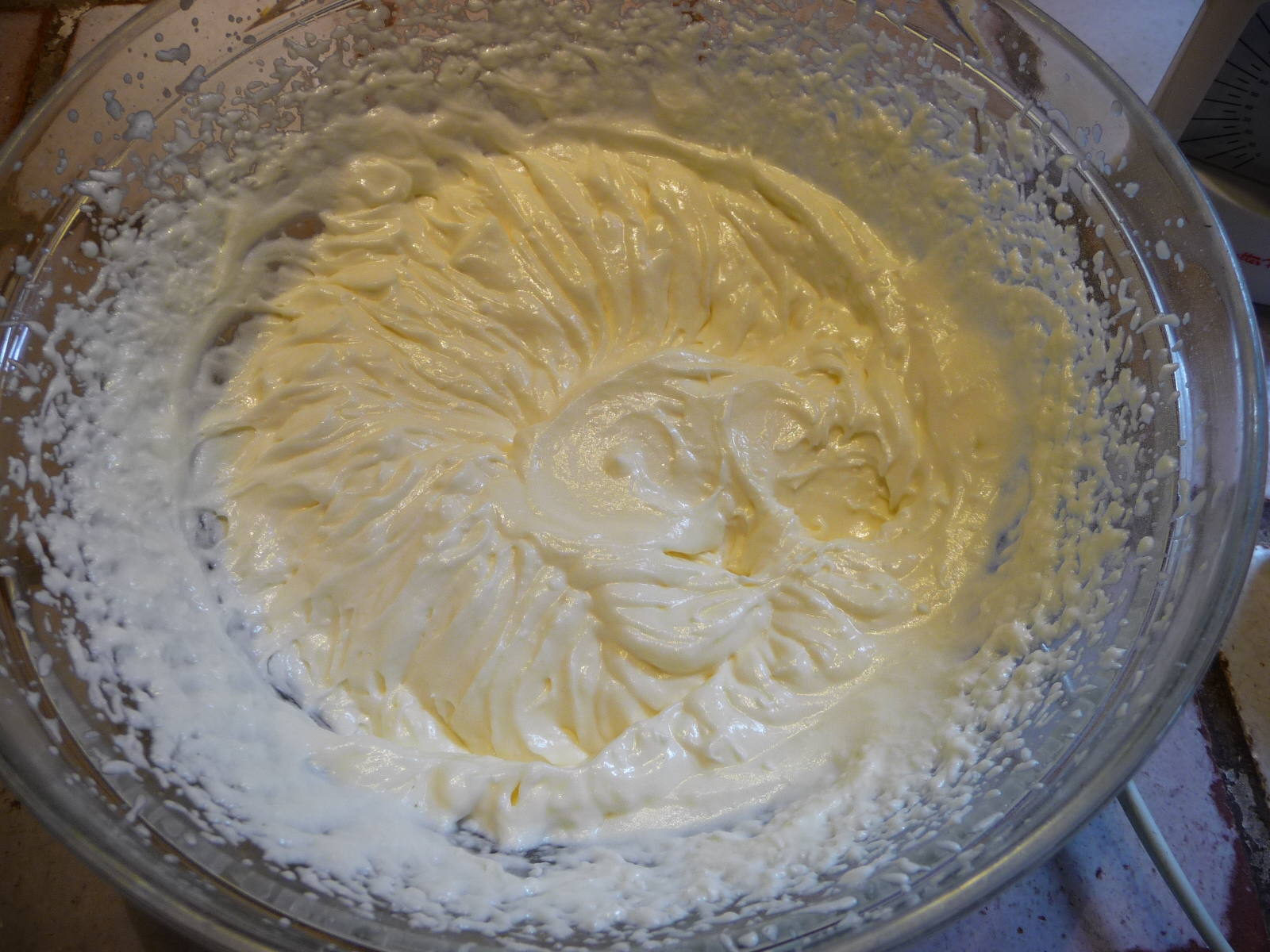 V MERINGUES CHANTILLY