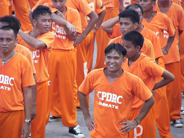 The Dancing Prisoners of the Philippines ~ Kuriositas