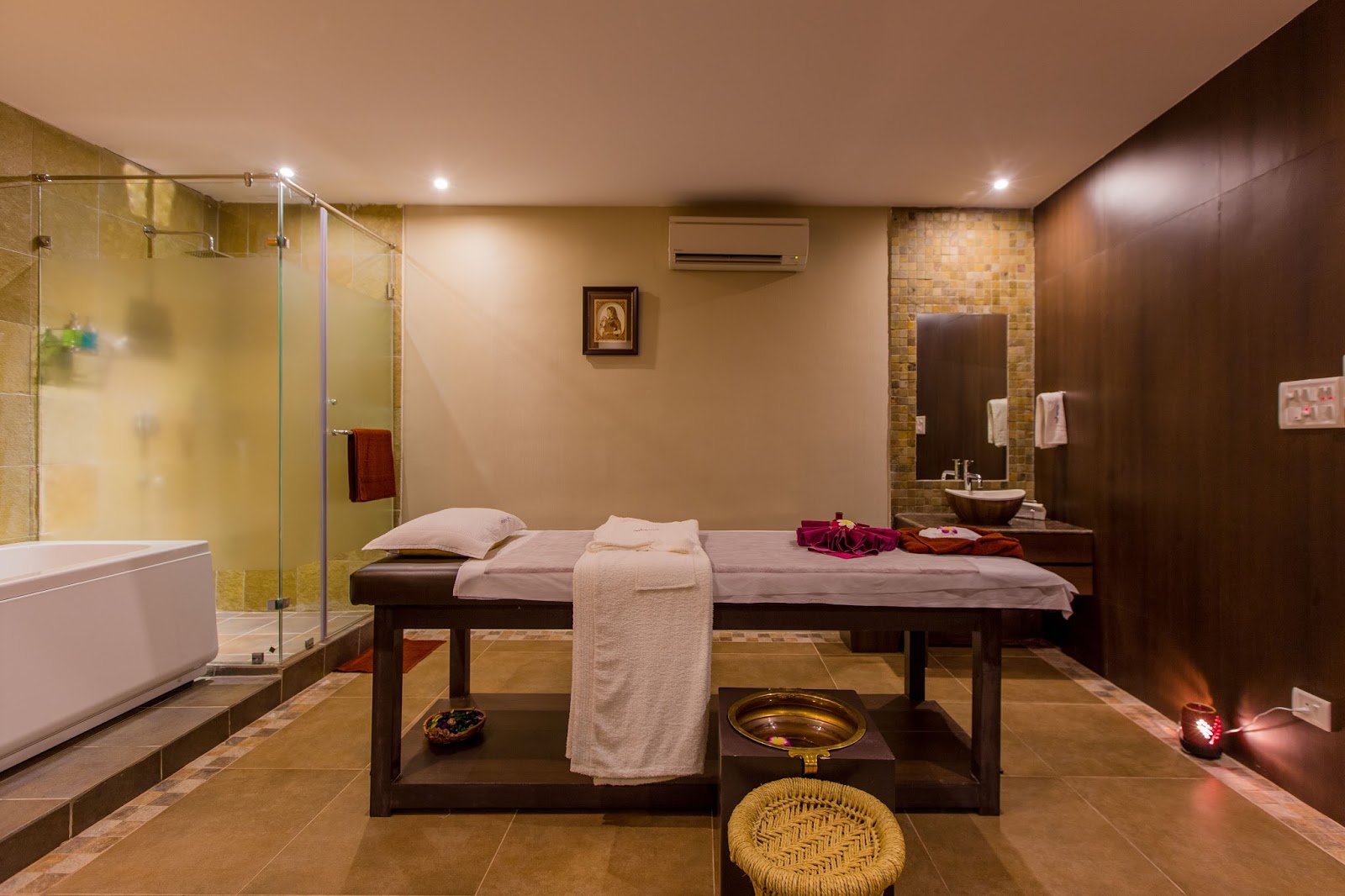 Blue Orchid SPA in Rohini