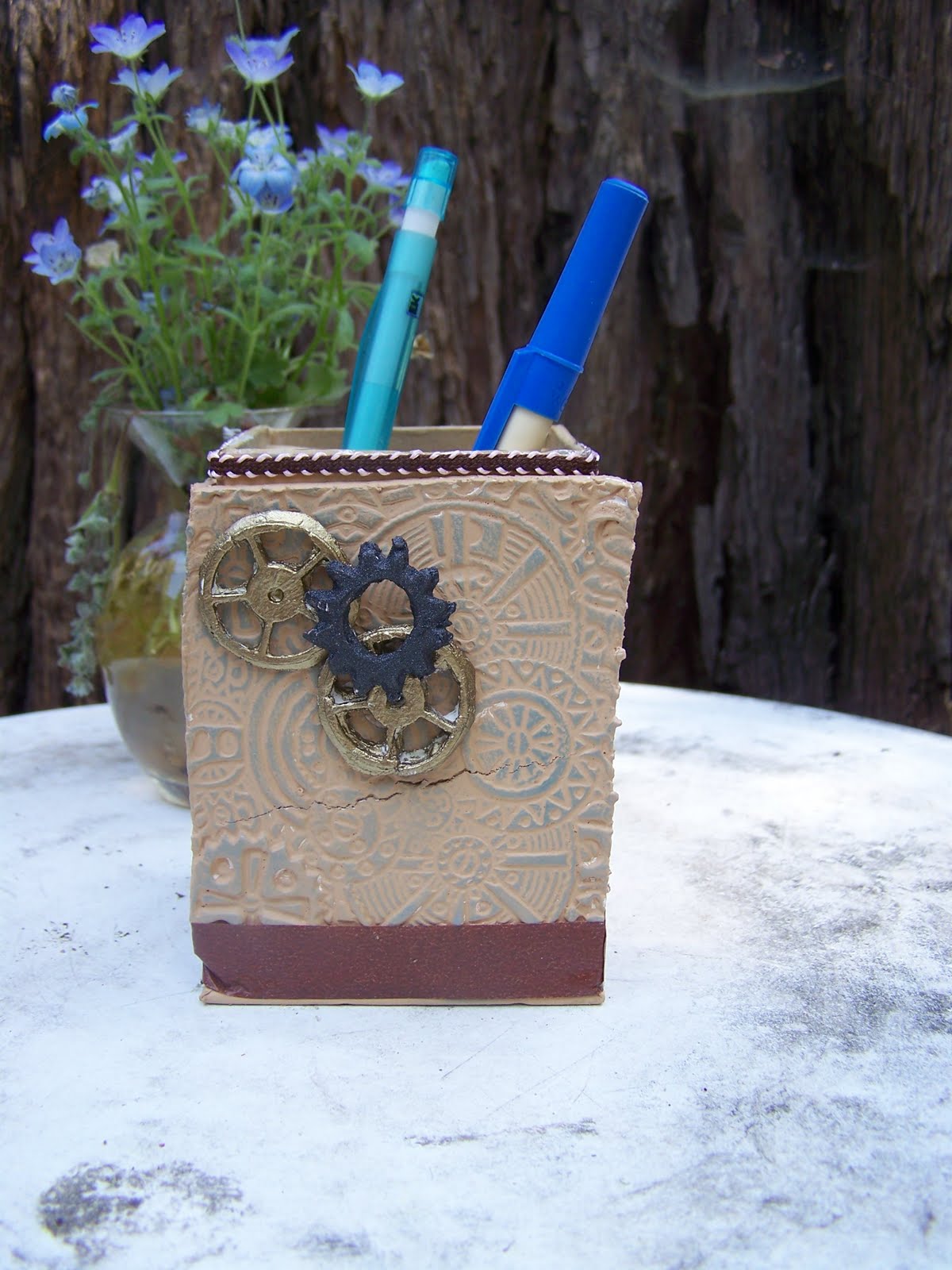 Creative Paperclay® air dry modeling material: Paperclay Pencil Holder