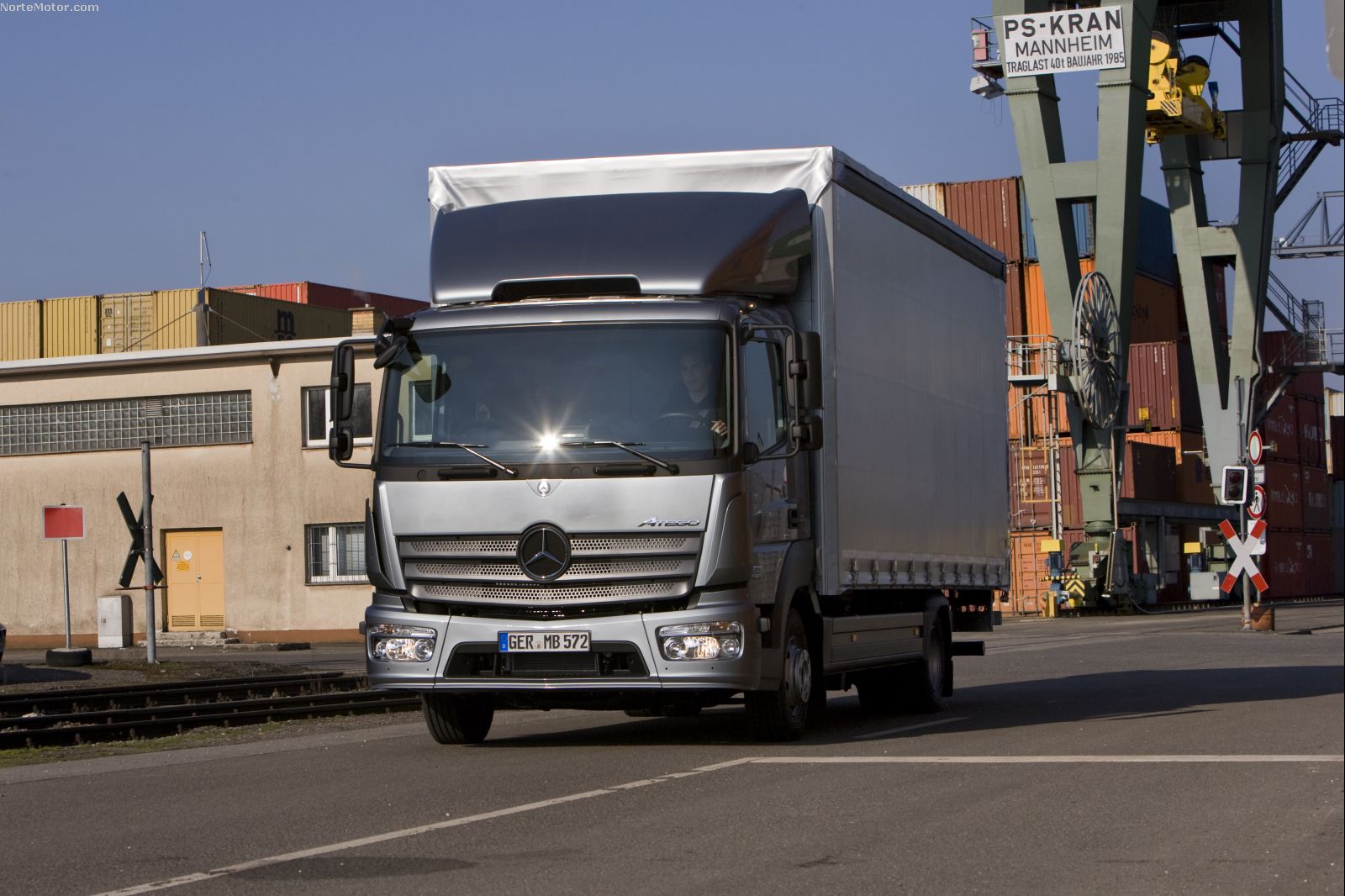 Revista Coche: Nuevo Mercedes-Benz Atego 2014