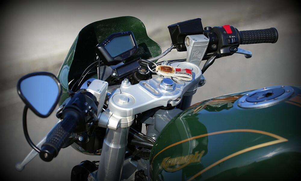 Kawasaki ZR 7 Cafe Racer - RocketGarage - Cafe Racer Magazine