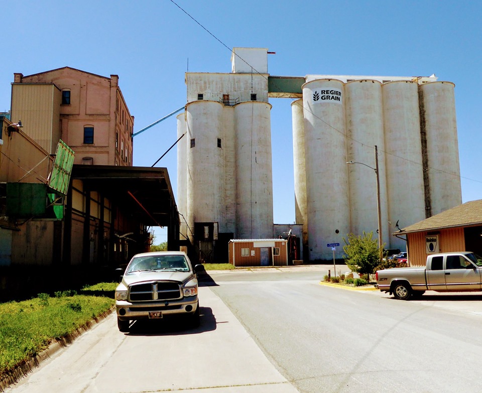 Towns and Nature: Inman, KS: Former Flour Mill