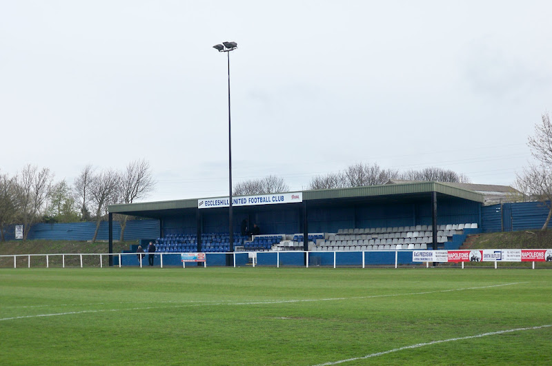 Football Grounds visited by Richard Bysouth: Eccleshill United FC