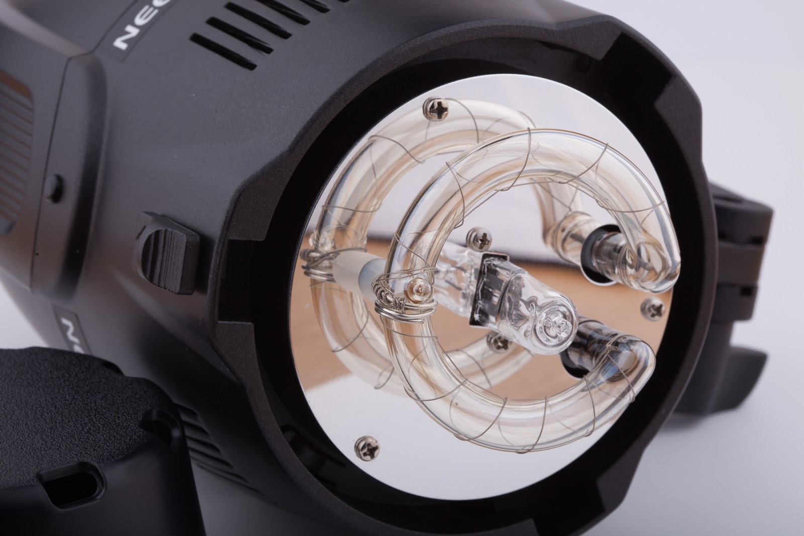 First Press of the Shutter: First go with Neewer Eagle EG-250B Strobes