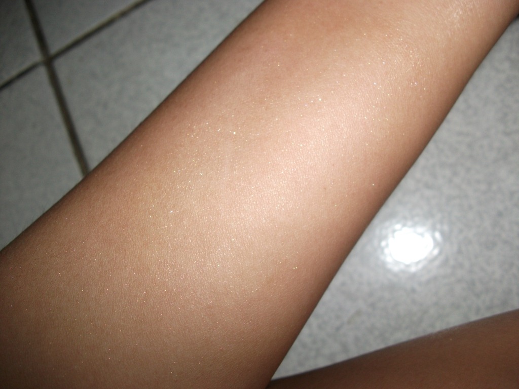 build the face °° : Rivera Face Shimmering Powder