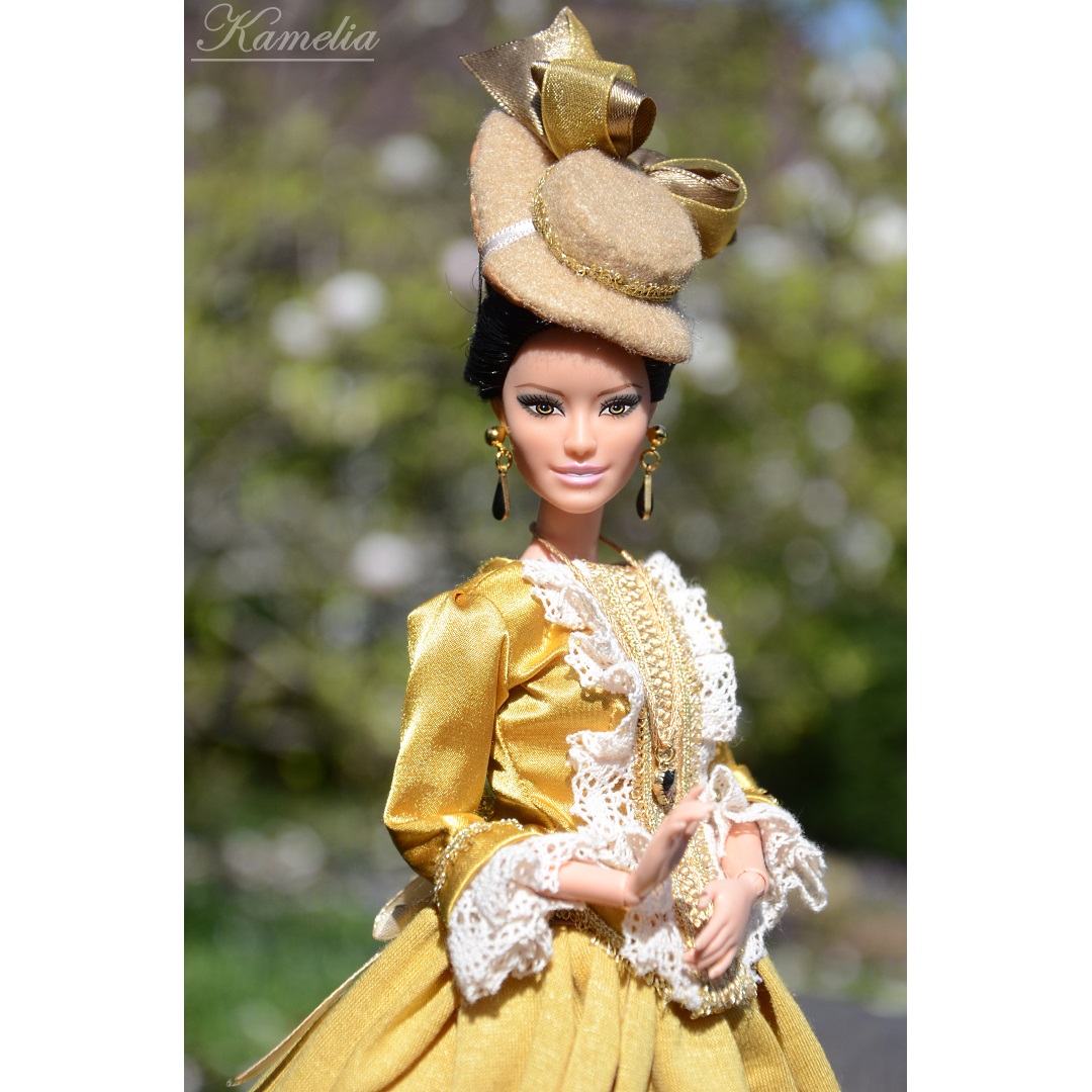 Kamelia: Złota Raquelle | Golden Raquelle